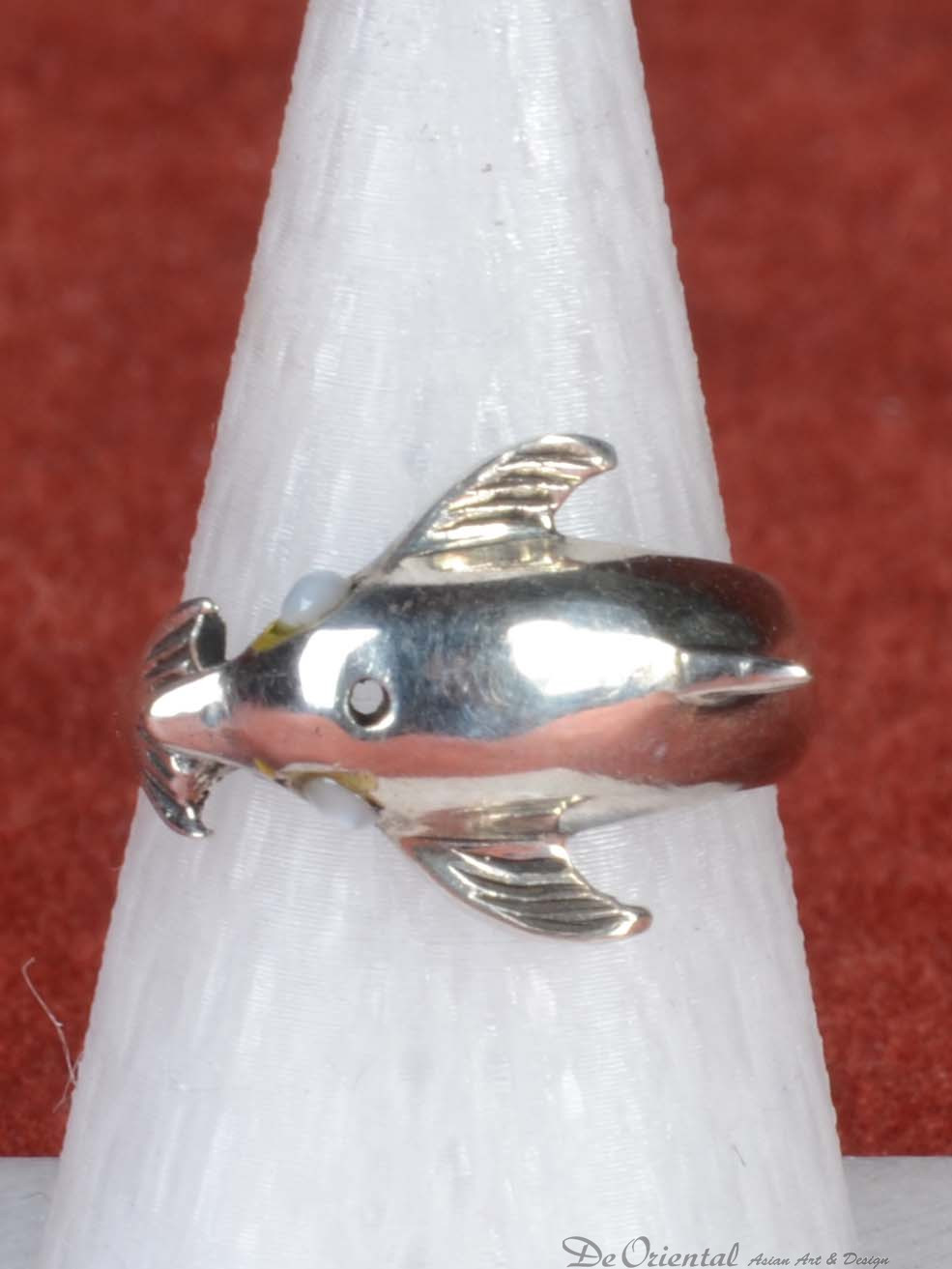 Ring met dolfijn ingelegd met witte agaat 925 | De Oriental